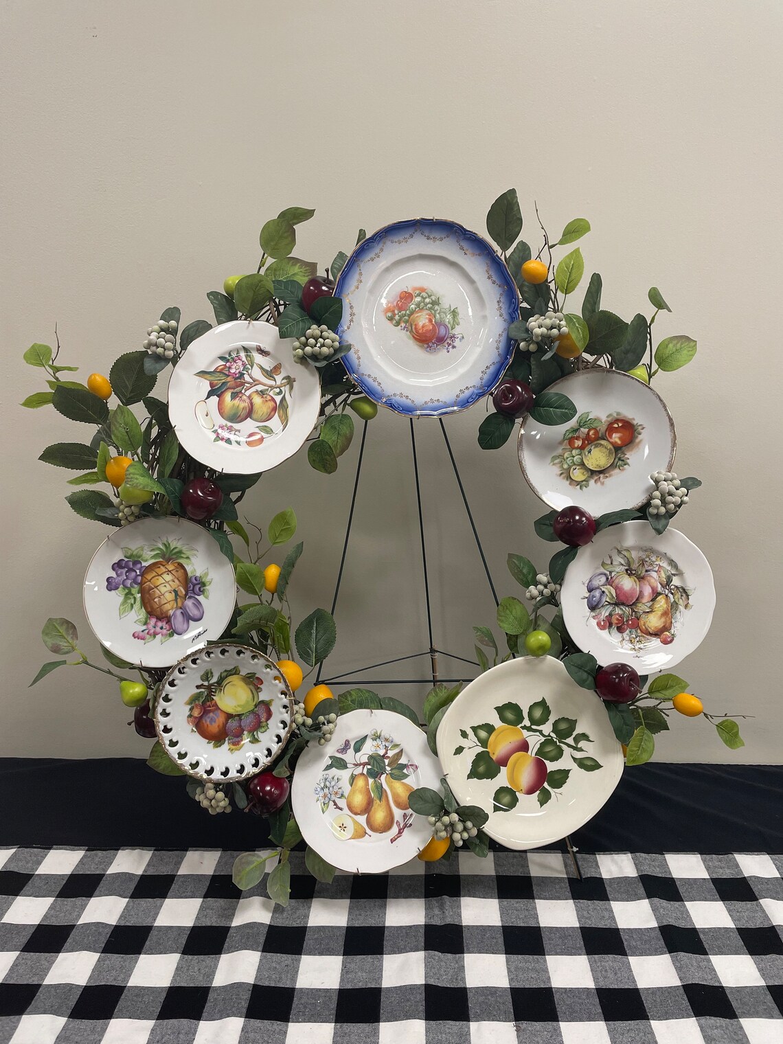 Grandmacore Plate Wreath - Etsy