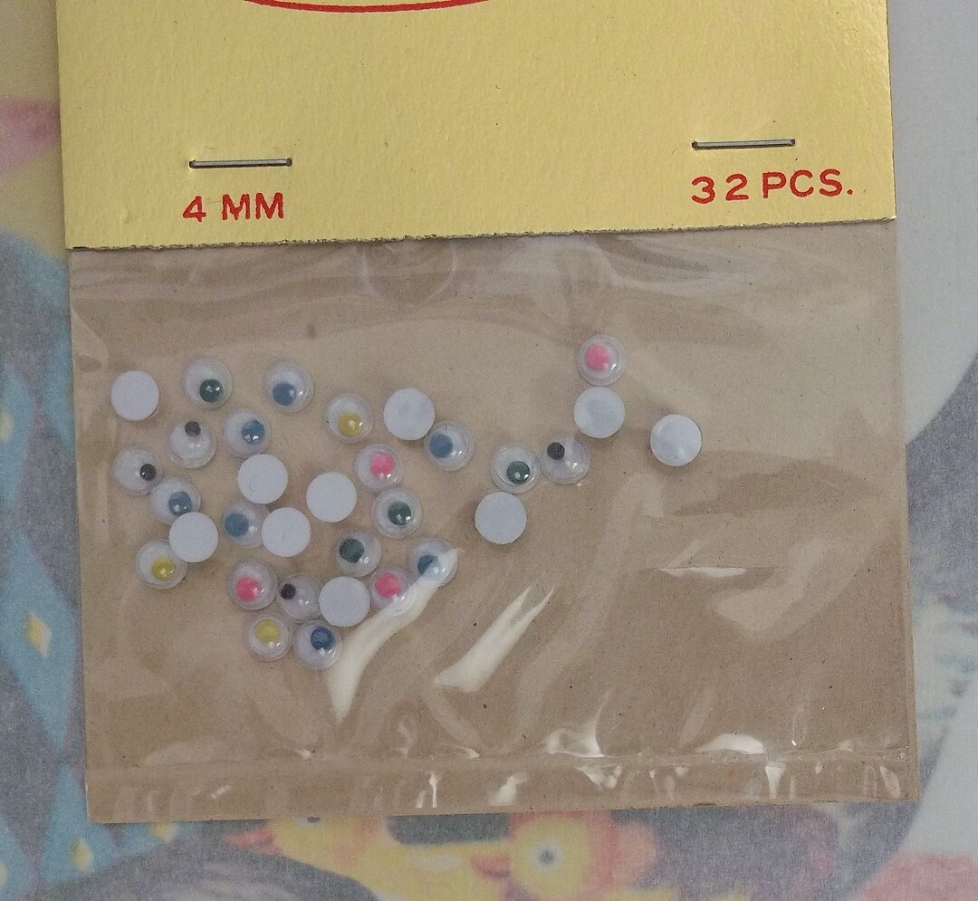 Vintage / Package of 32 Teeny Tiny Google Eyes / Moveable Eyes - Etsy
