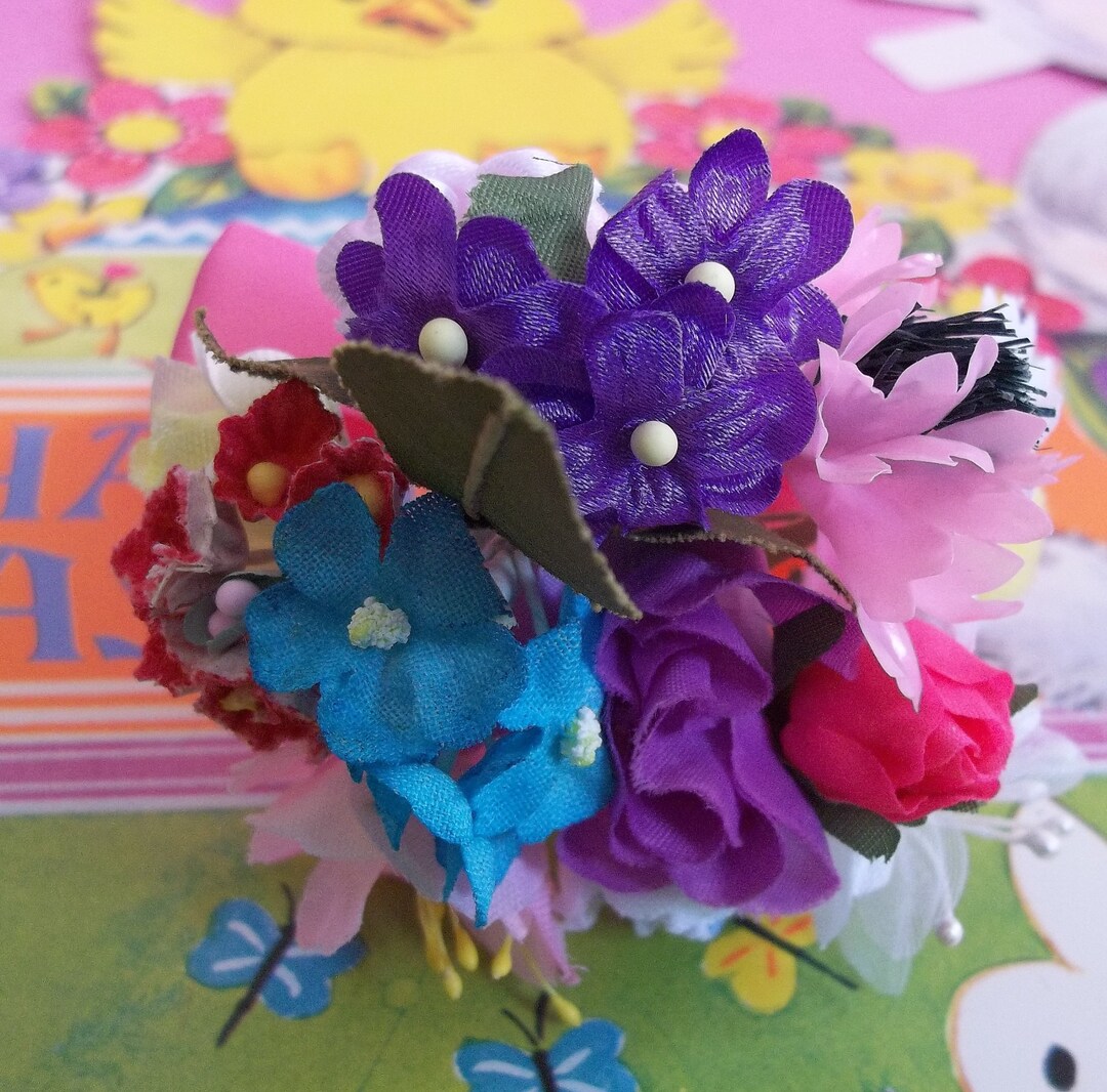 Vintage Millinery / Bouquet of Miniature Artificial Flowers / Small ...