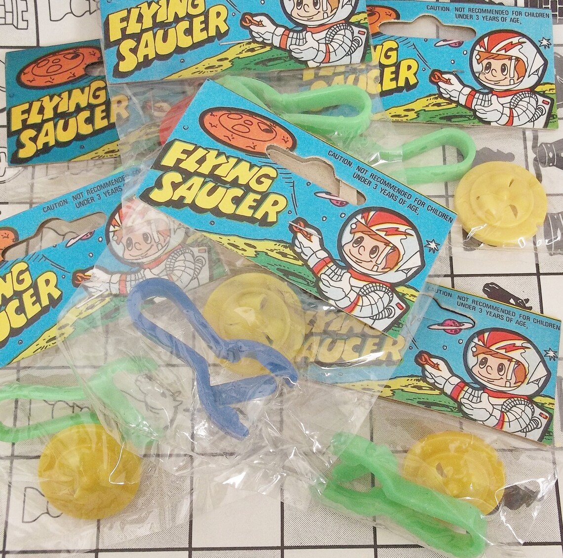 Vintage Flying Saucer Toy Novelties / Six Items / Surprise - Etsy