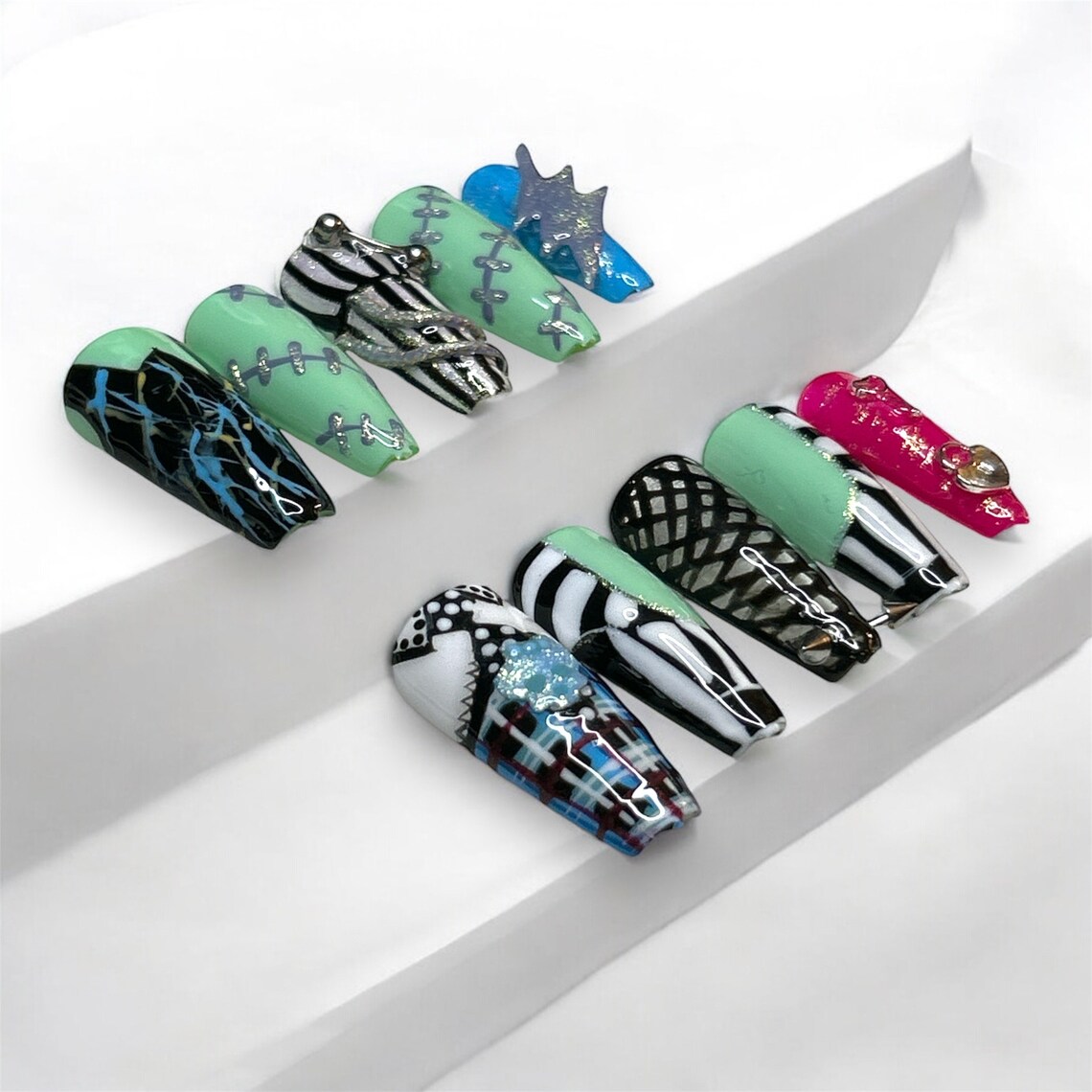 Monster High Frankie Stein Inspired Press-on Nails - Etsy