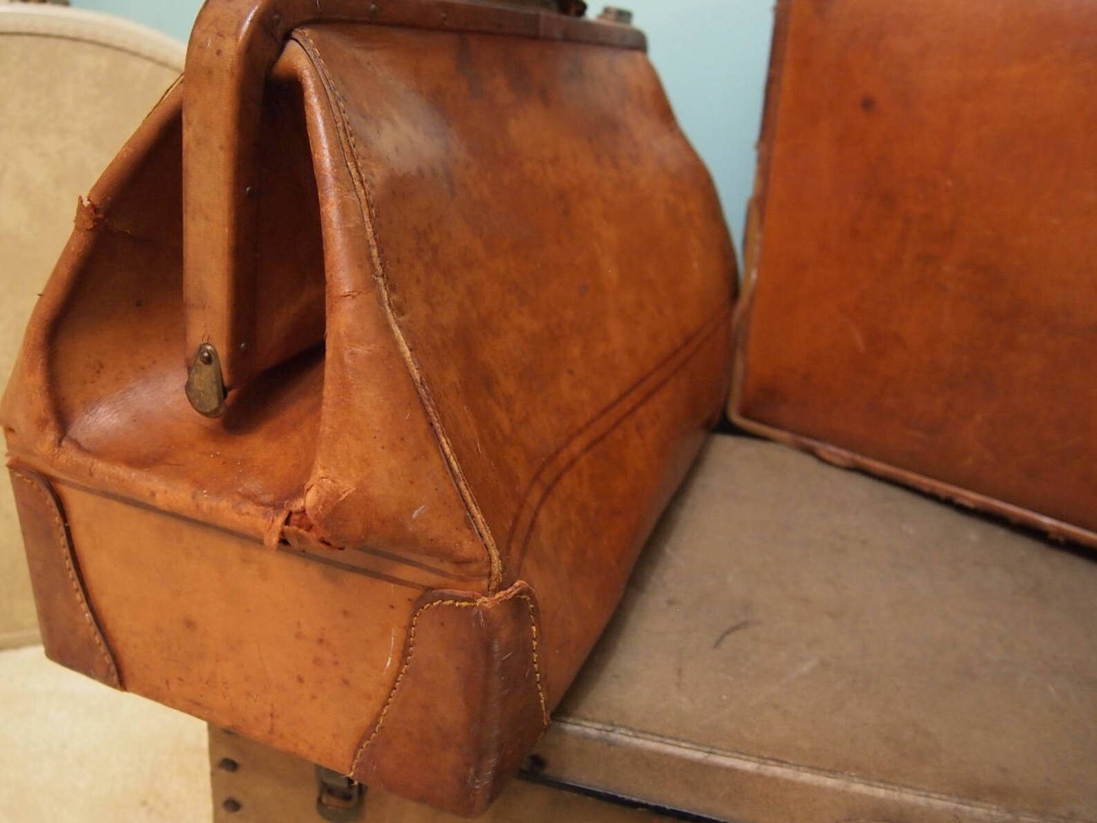 Vintage Leather Doctor Case Primitive travel display nice | Etsy