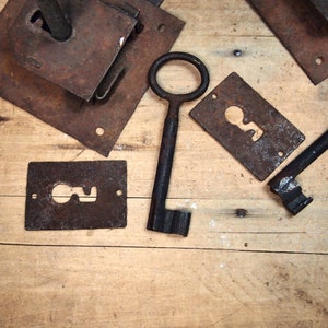 Set of 2 Vintage Metal Lock With Large Skeleton Key and Decorative ...