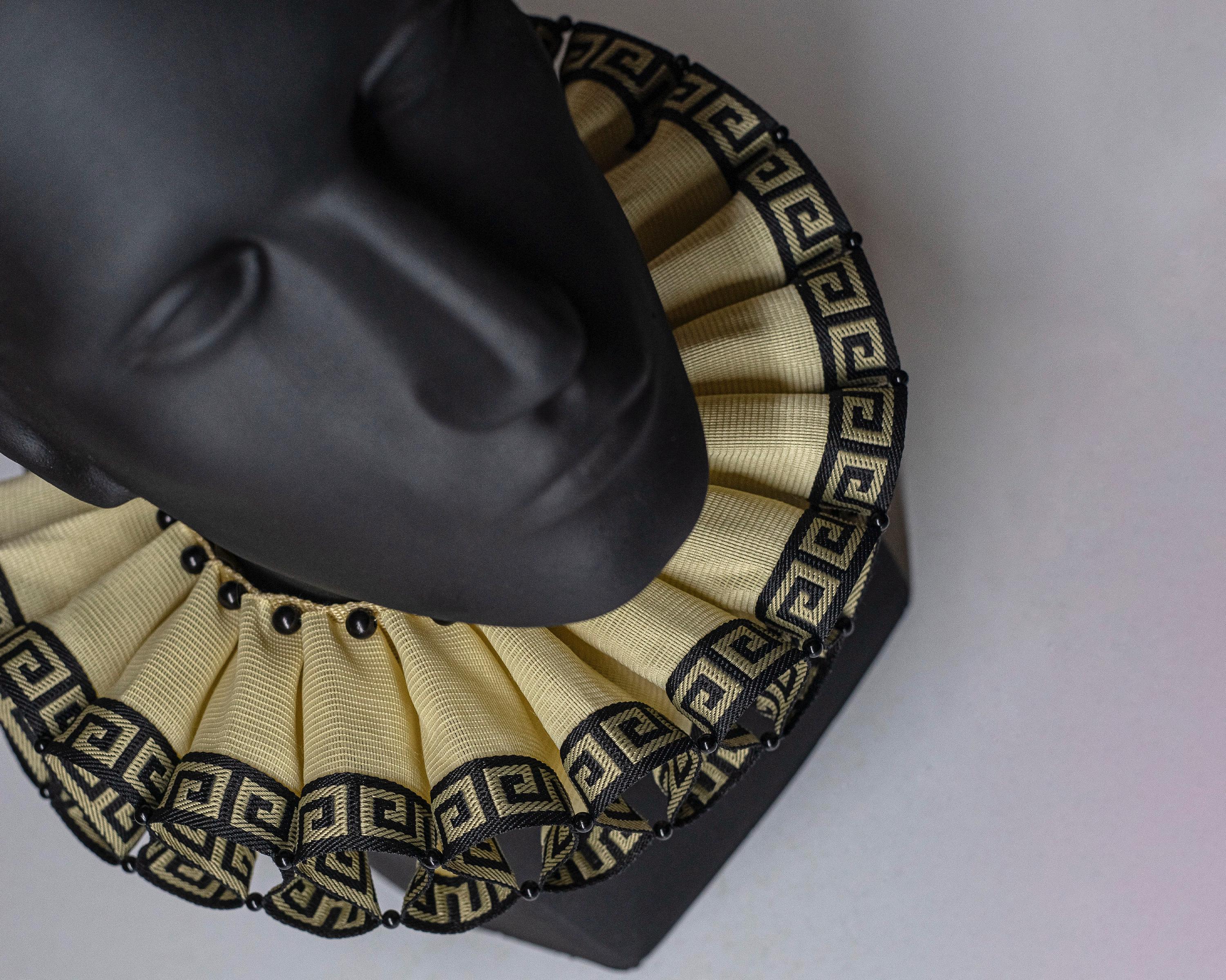 Elizabethan Neck Ruff - Beige/ivory Necklace With Pearls - Historical ...