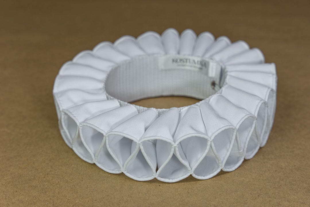 White Elizabethan Ruff and Cuffs - Fixed Folds Collar - Neck ...