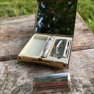 Vintage Gillette Tech Travel Safety Razor Kit in Floral Box With Mirror ...