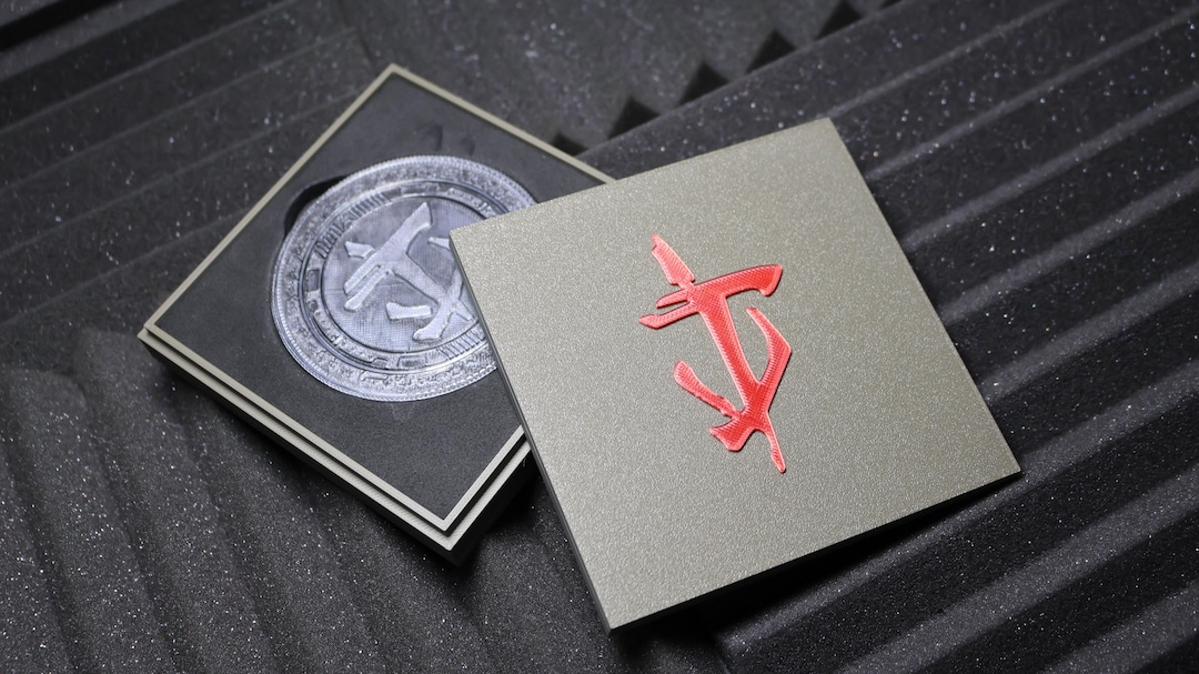 NEW ITEM!! // 3D Printed DOOM Eternal Praetor Suit Token // (w/ 3D ...