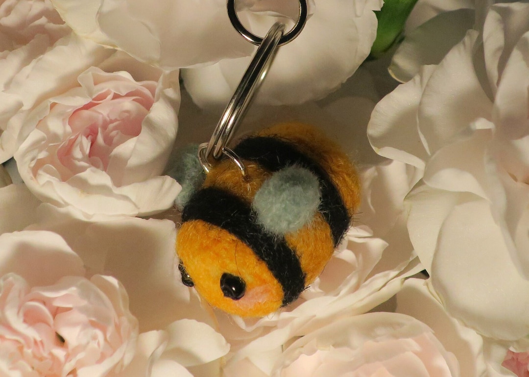 Bumblebee Felt Keychain - Etsy
