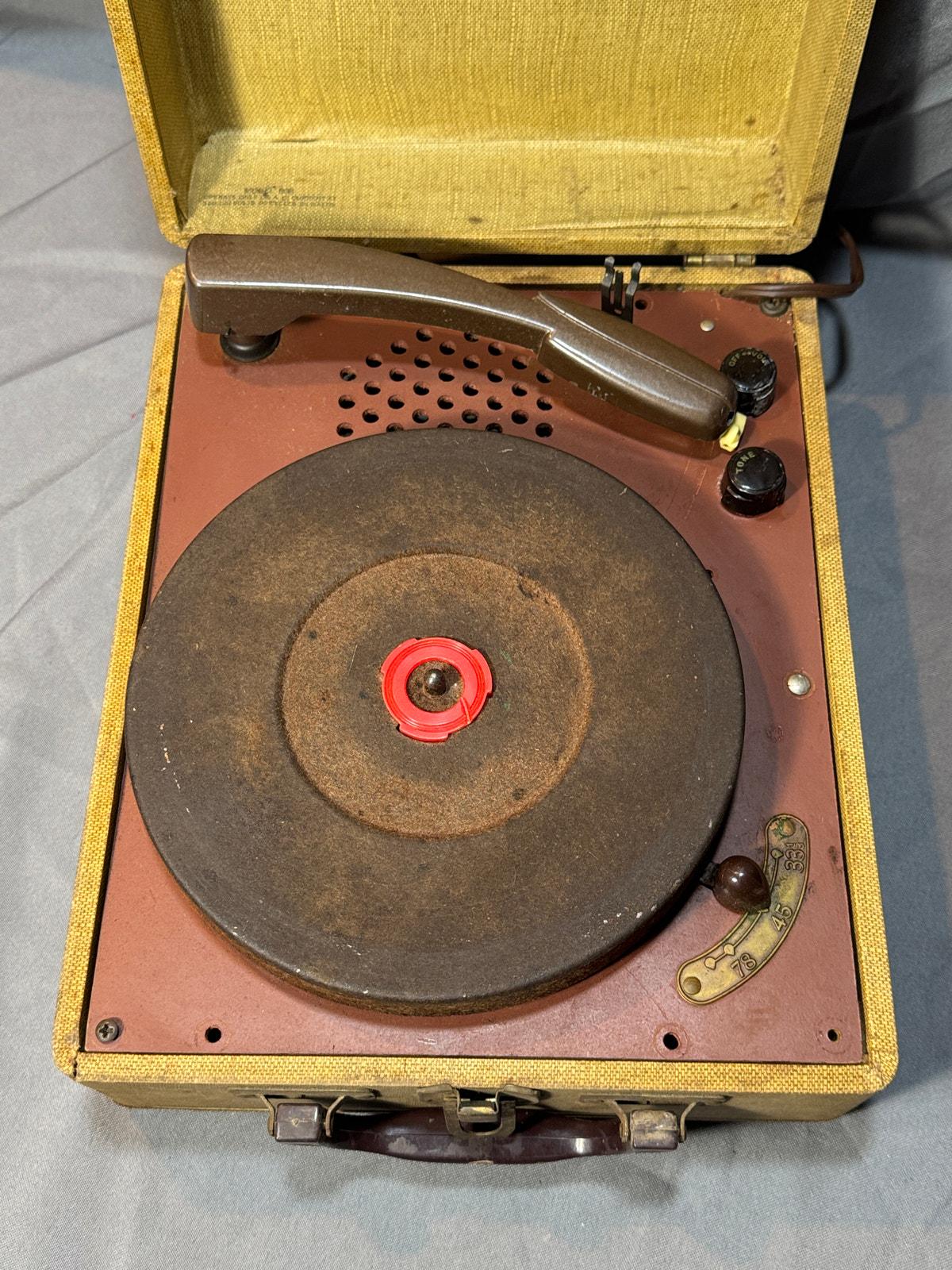 1950s RCA Symphonic 3-speed Portable Record Player Locking Case Handle ...