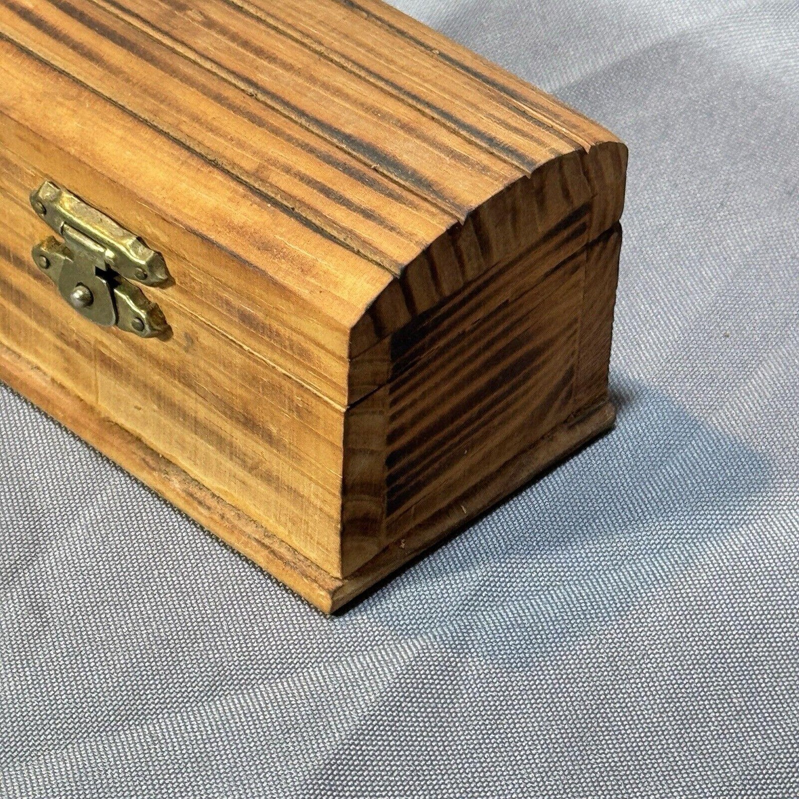 Vintage 4” Wood Latch Lock Box Trunk Treasure Chest Trinkets Jewelry ...