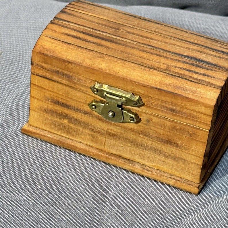 Vintage 4” Wood Latch Lock Box Trunk Treasure Chest Trinkets Jewelry ...