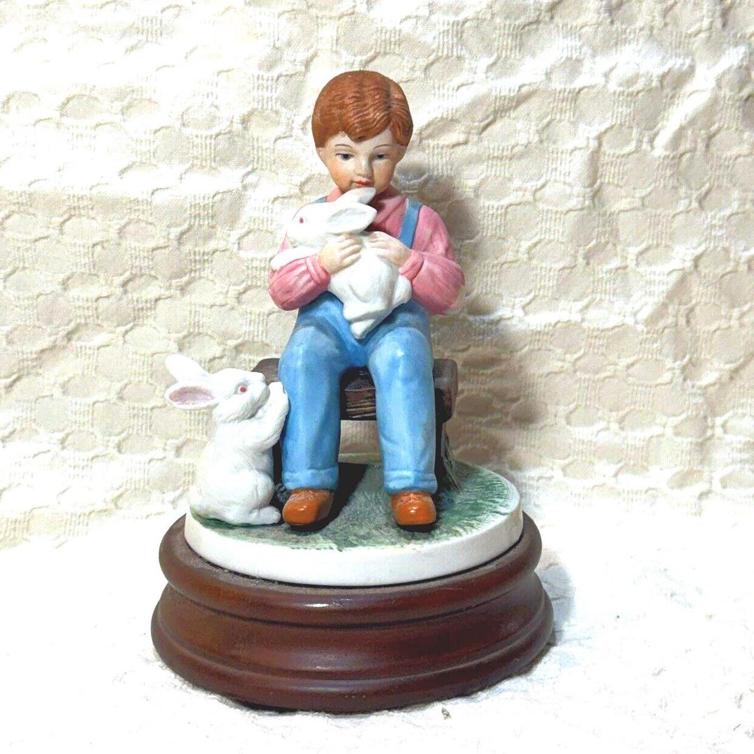 Vintage 6.5” Heritage Ceramic Music Box Boy W/bunny Tender Memories ...