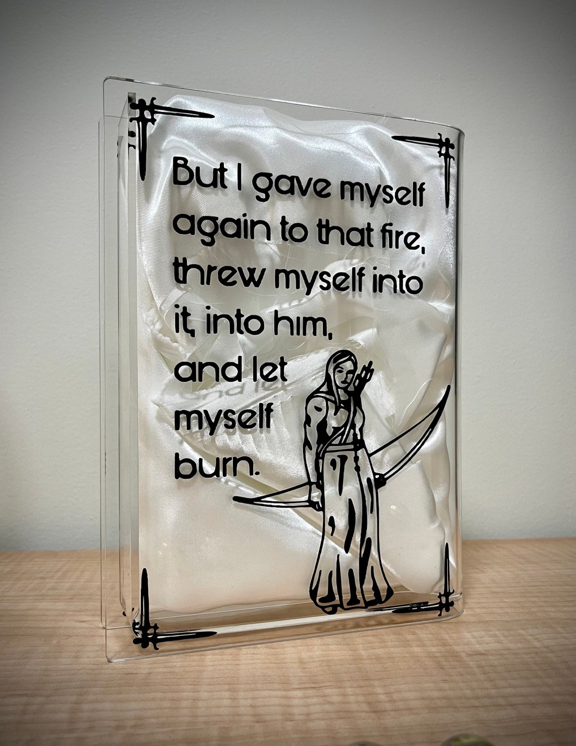 Acrylic Book Vase - ACOTAR A Court of Thorns and Roses - Etsy