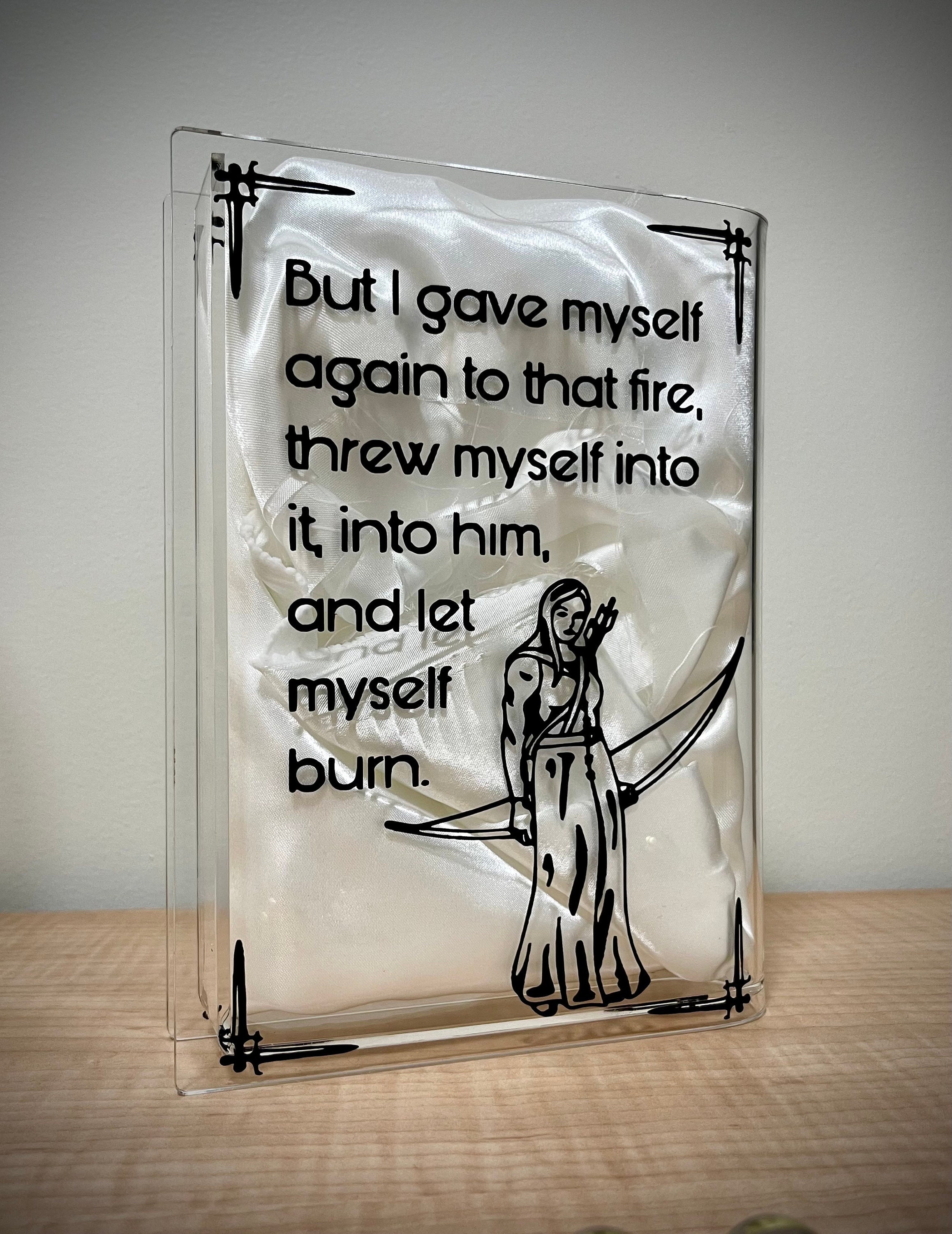 Acrylic Book Vase - ACOTAR A Court of Thorns and Roses Inspired Wolf ...