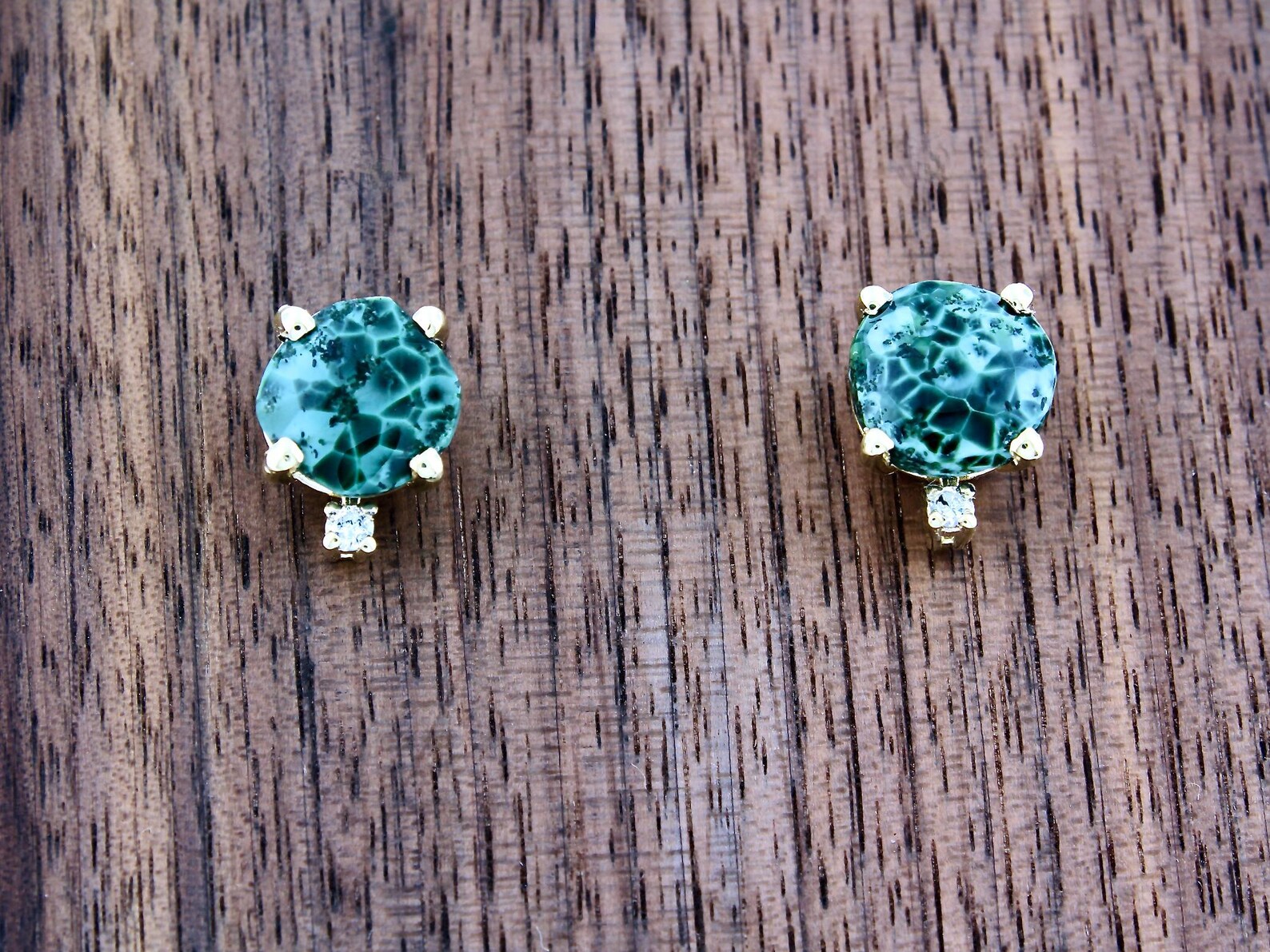 Isle Royale Greenstone (chlorastrolite) 14K Gold Diamond Stud Earrings ...