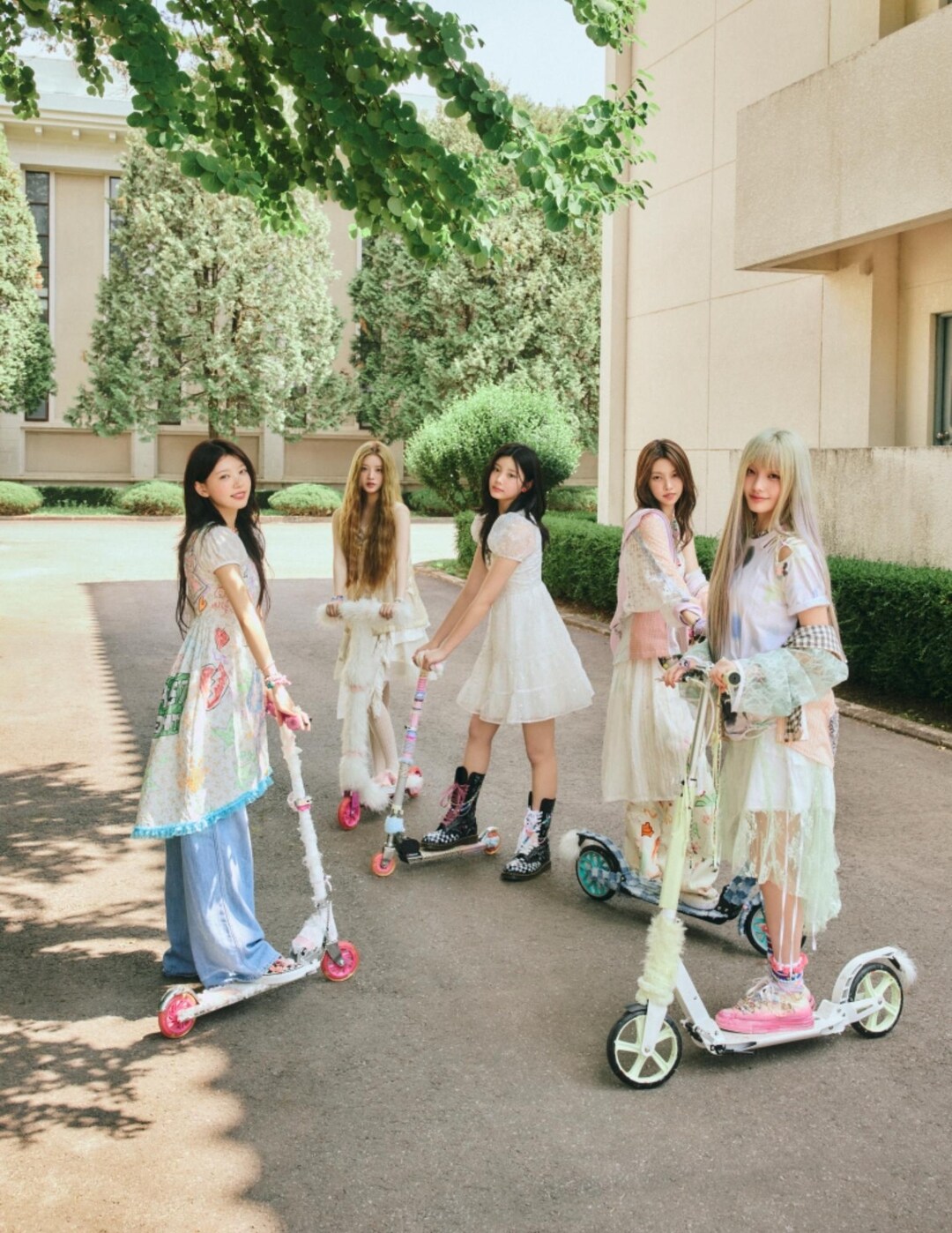 ILLIT Group Posters 1 ~ Kpop Poster ~ ILLIT ~ - Etsy