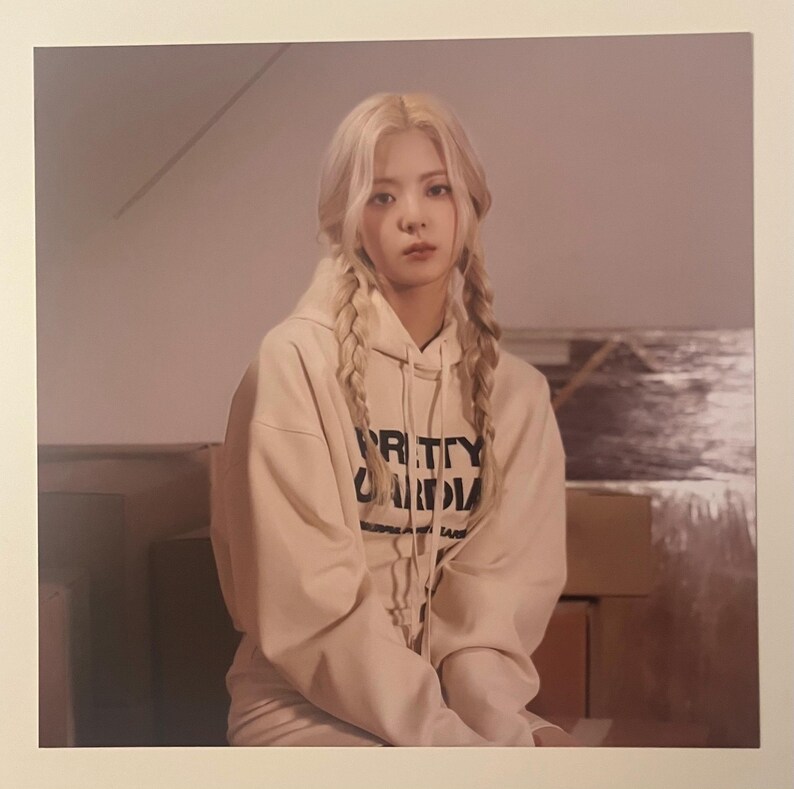 ITZY Official Album Posters/inclusions ~ Kill My Doubt 2 ~ ITZY ~ - Etsy