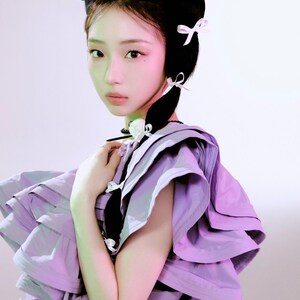 Loossemble Yeojin Posters 1 ~ Kpop Poster ~ Loossemble ~ - Etsy