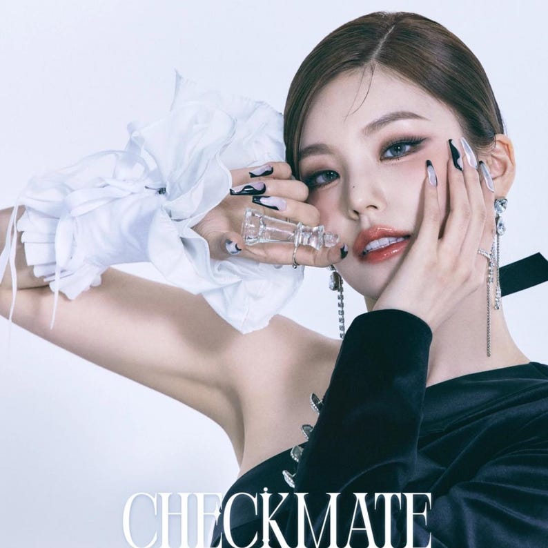 ITZY Yeji Posters 2 ~ Kpop Poster ~ ITZY ~ - Etsy