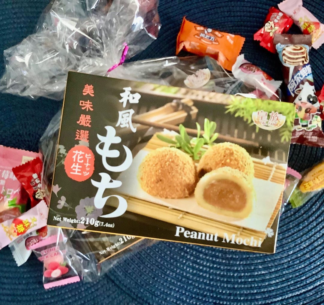 Japanese Mochi Many Flavors Red Bean, Sesame Mochi Taro Mochi Durian ...