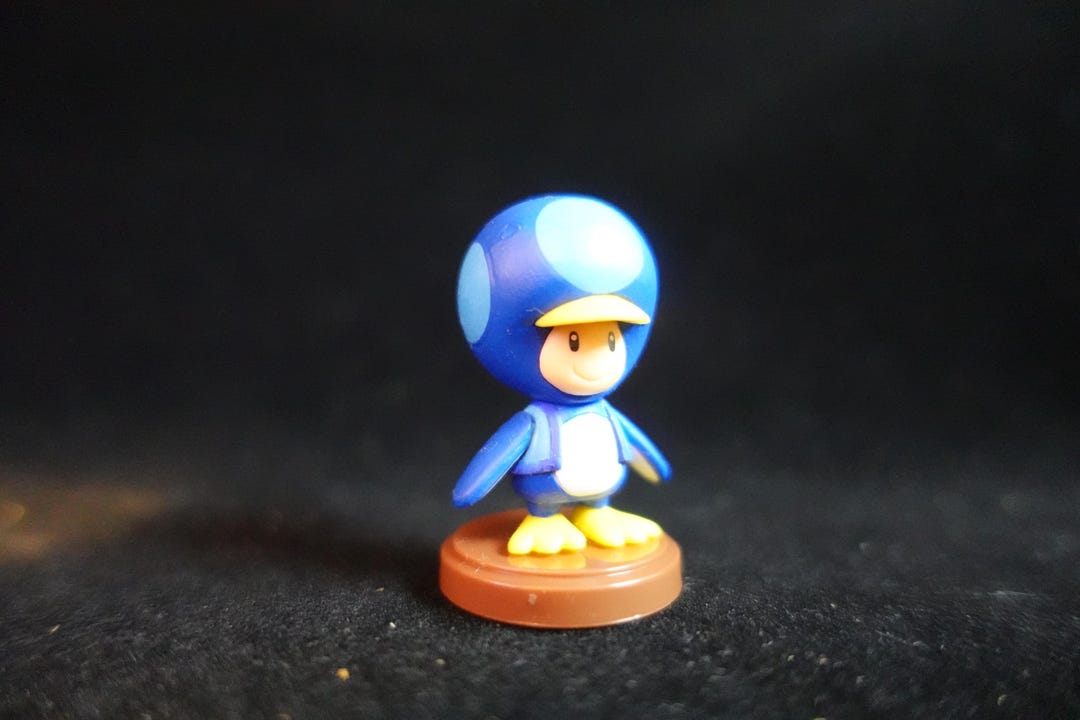 New Super Mario Bros Wii 3 Figure Penguin Toad Blue - Etsy
