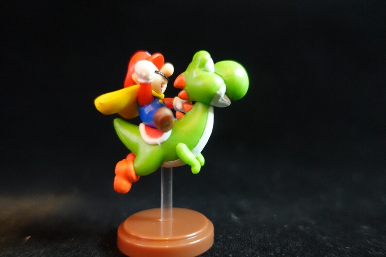 Super Mario 35th Anniversary Furuta Japan Super Mario Figure Cape Mario ...