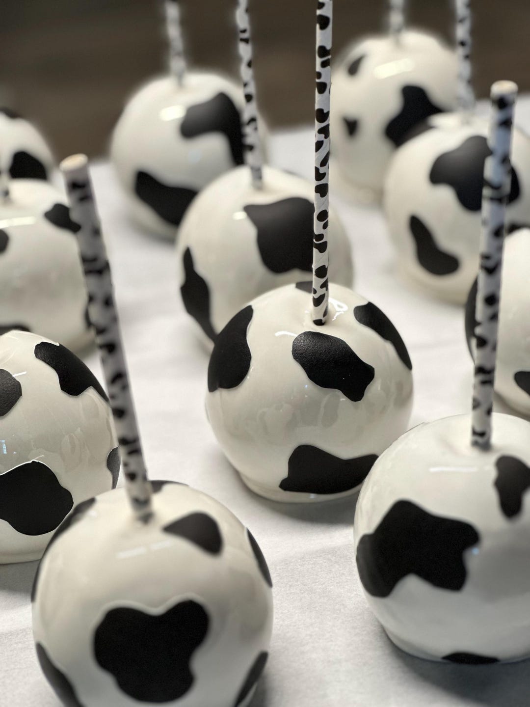 Cow Print Candy Apples, Rodeo, Cowgirl, Cowboy, Birthday Party Treats ...