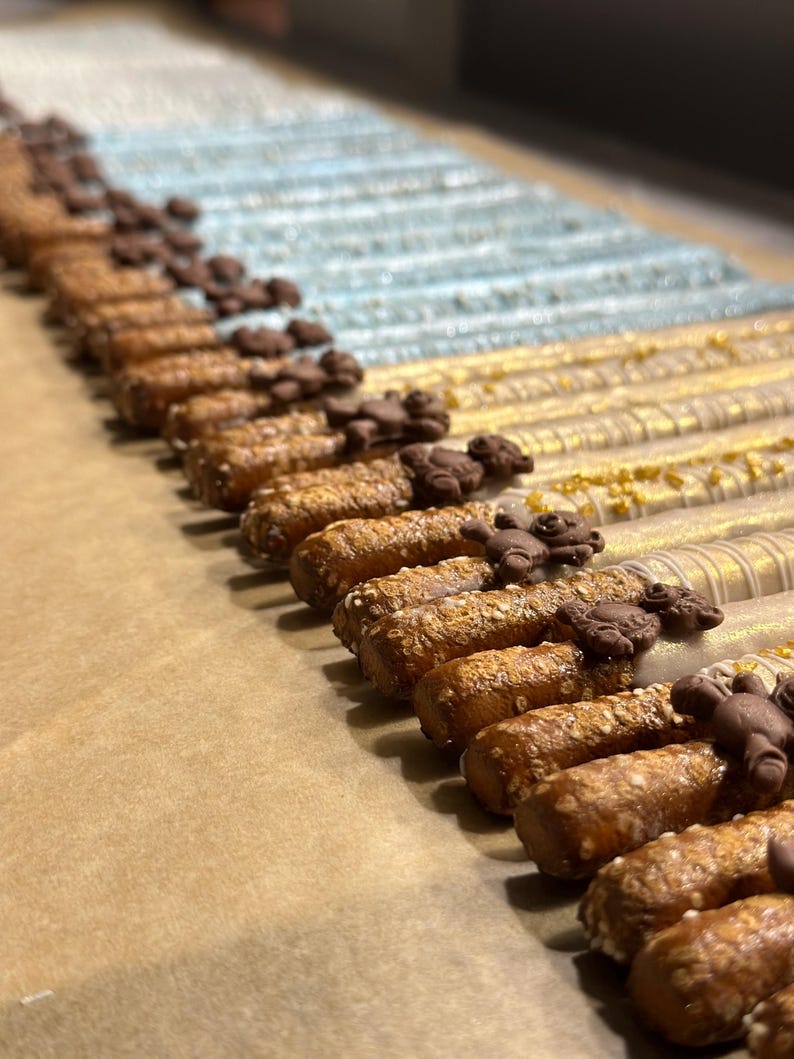 Chocolate Covered Pretzel Rods, Baby Shower Favors, Bear Decoration 1 ...
