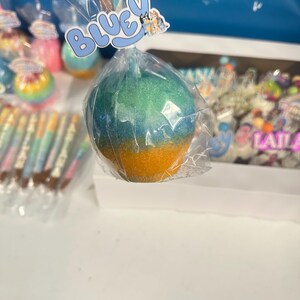 1/2 Dozen or 1 Dozen Bluey and Bingo Candy Apples - Etsy