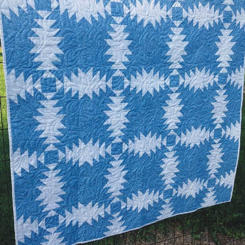 Two Color Quilt - Etsy