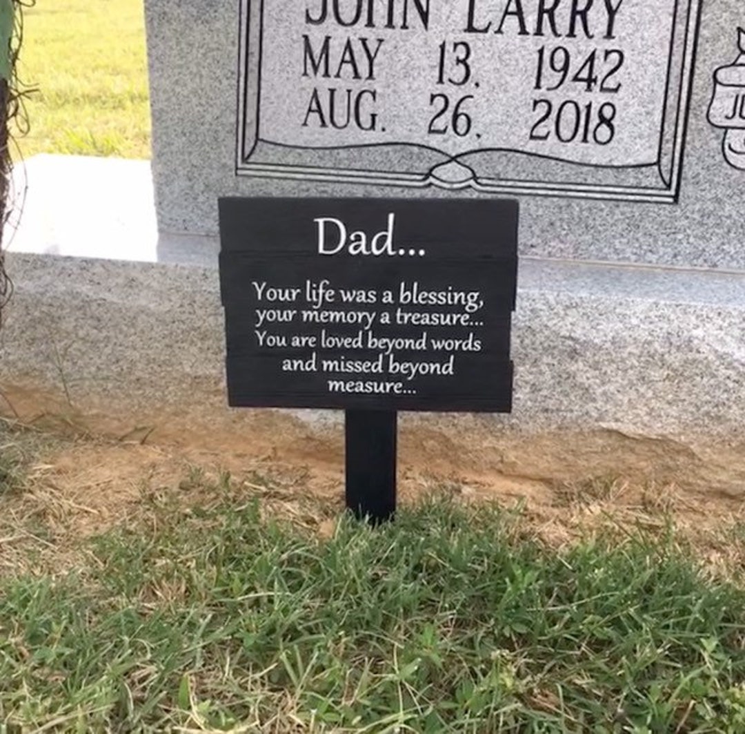 Engraved Memorial Graveside Sign: Personalized Remembrance Plaque - Etsy