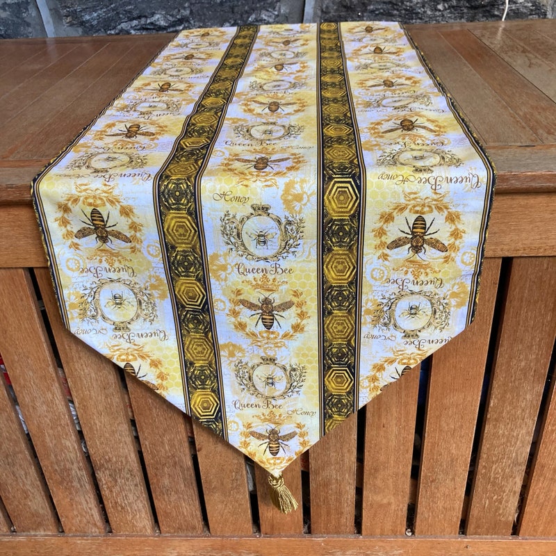 Bee Table Runner - Etsy
