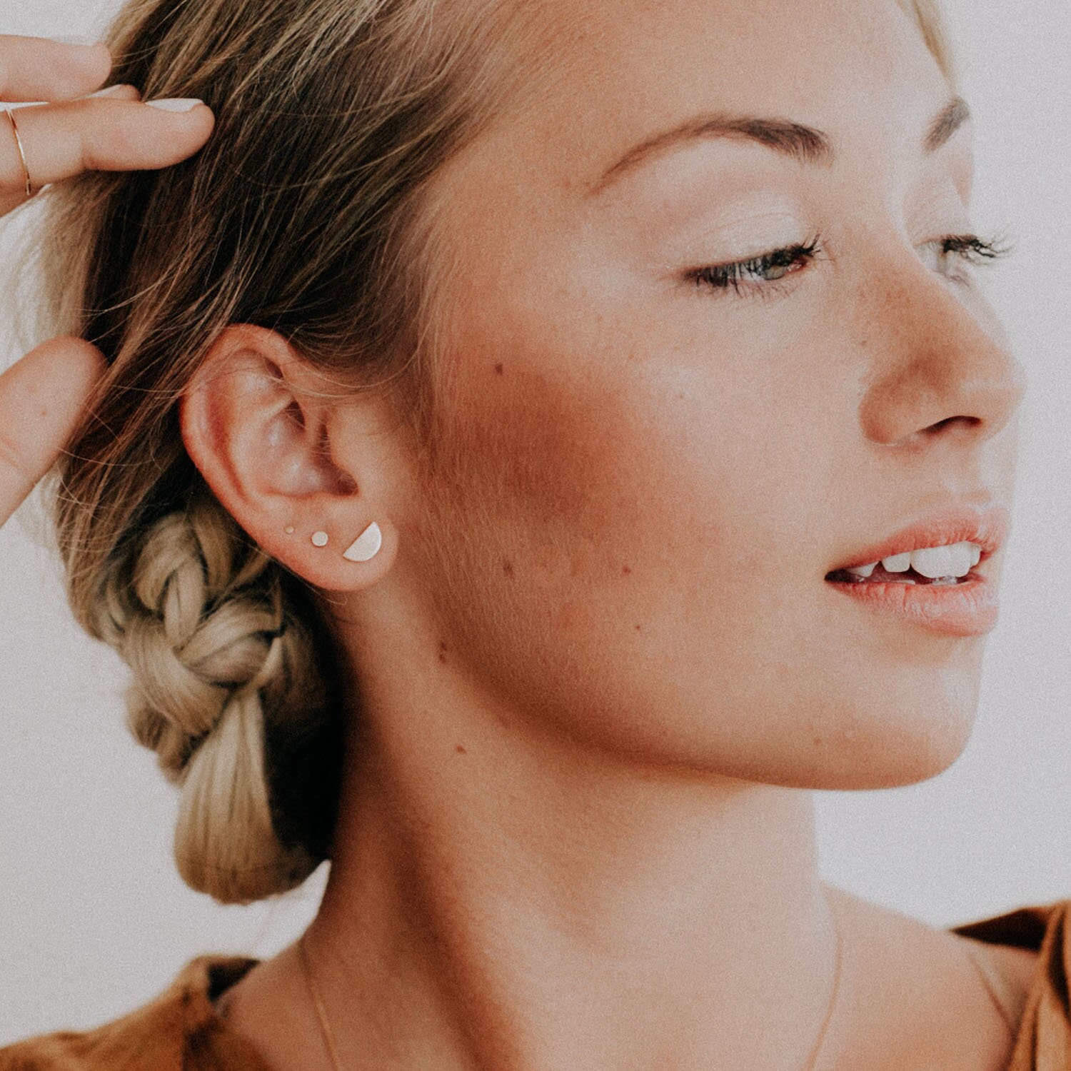 Tiny Half Moon Posts Semicircle Geometric Stud - Etsy