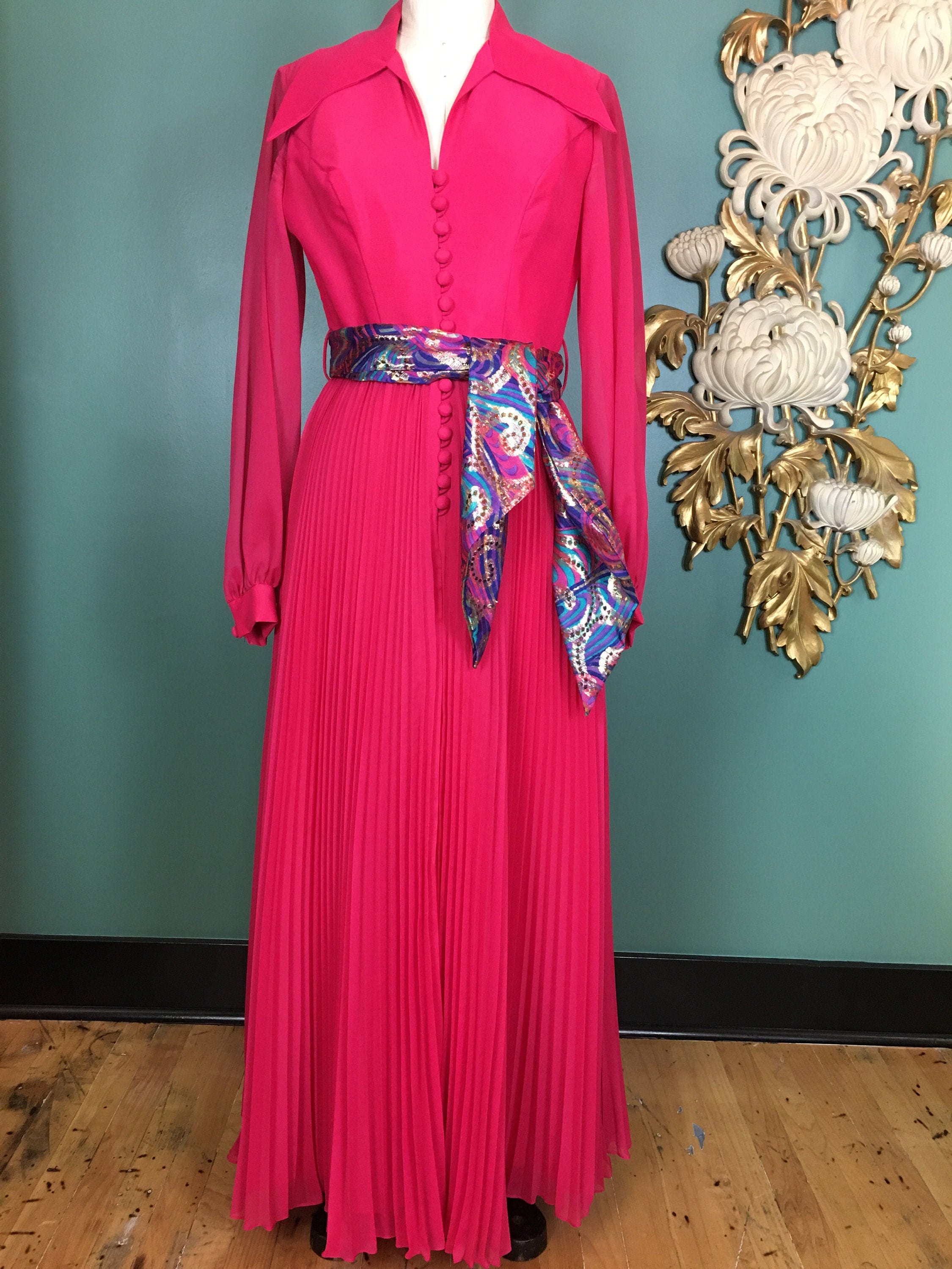 Vintage Scarves- Styles from 1920s to 1960s