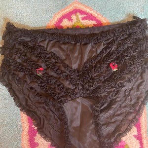 Vintage 1960s Lingerie Set Bra and Panties S/m Black Nylon Ruffles ...