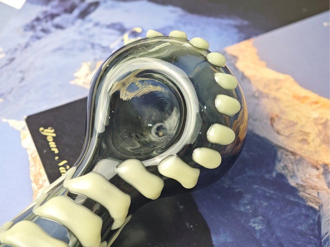 Alien Glass Pipe for Futuristic Smoking - Etsy
