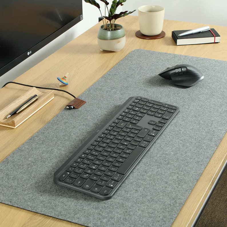 100% Wool Felt Desk Mat, Eco-friendly Felt Desk Pad With Cable Holder ...