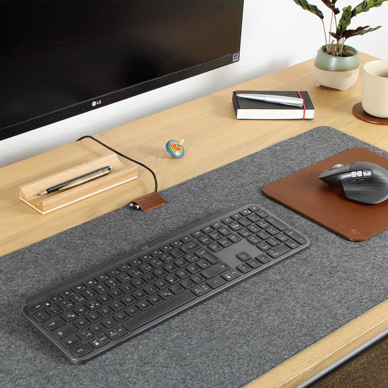 100% Wool Felt Desk Mat, Eco-friendly Felt Desk Pad With Cable Holder ...