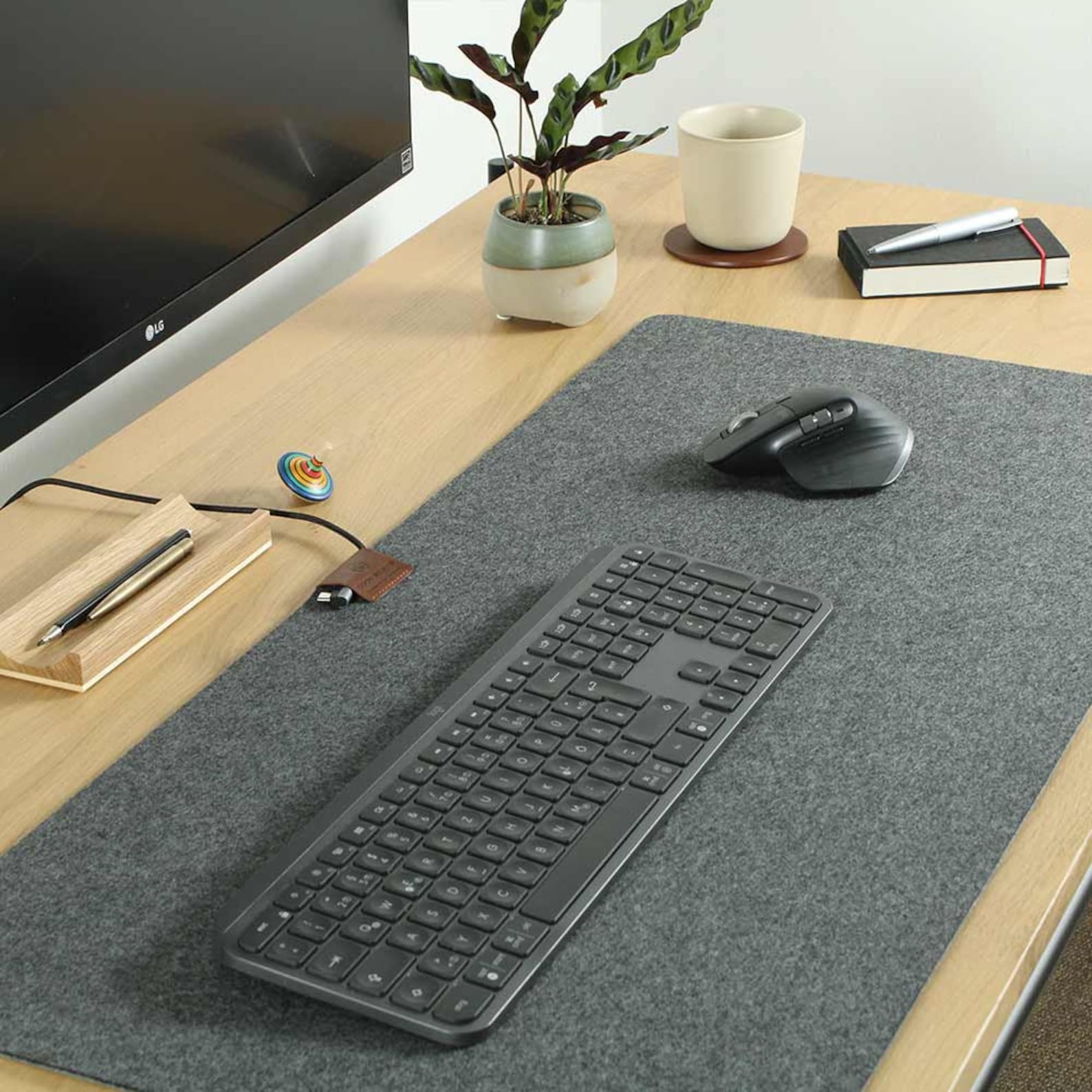 100% Wool Felt Desk Mat, Eco-friendly Felt Desk Pad With Cable Holder ...