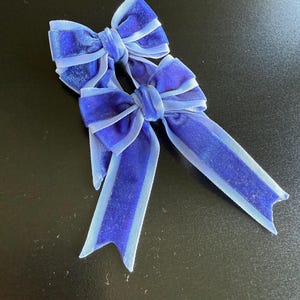 Royal Blue Velvet Hair Bow: Handmade Alligator Clip for Girls - Etsy