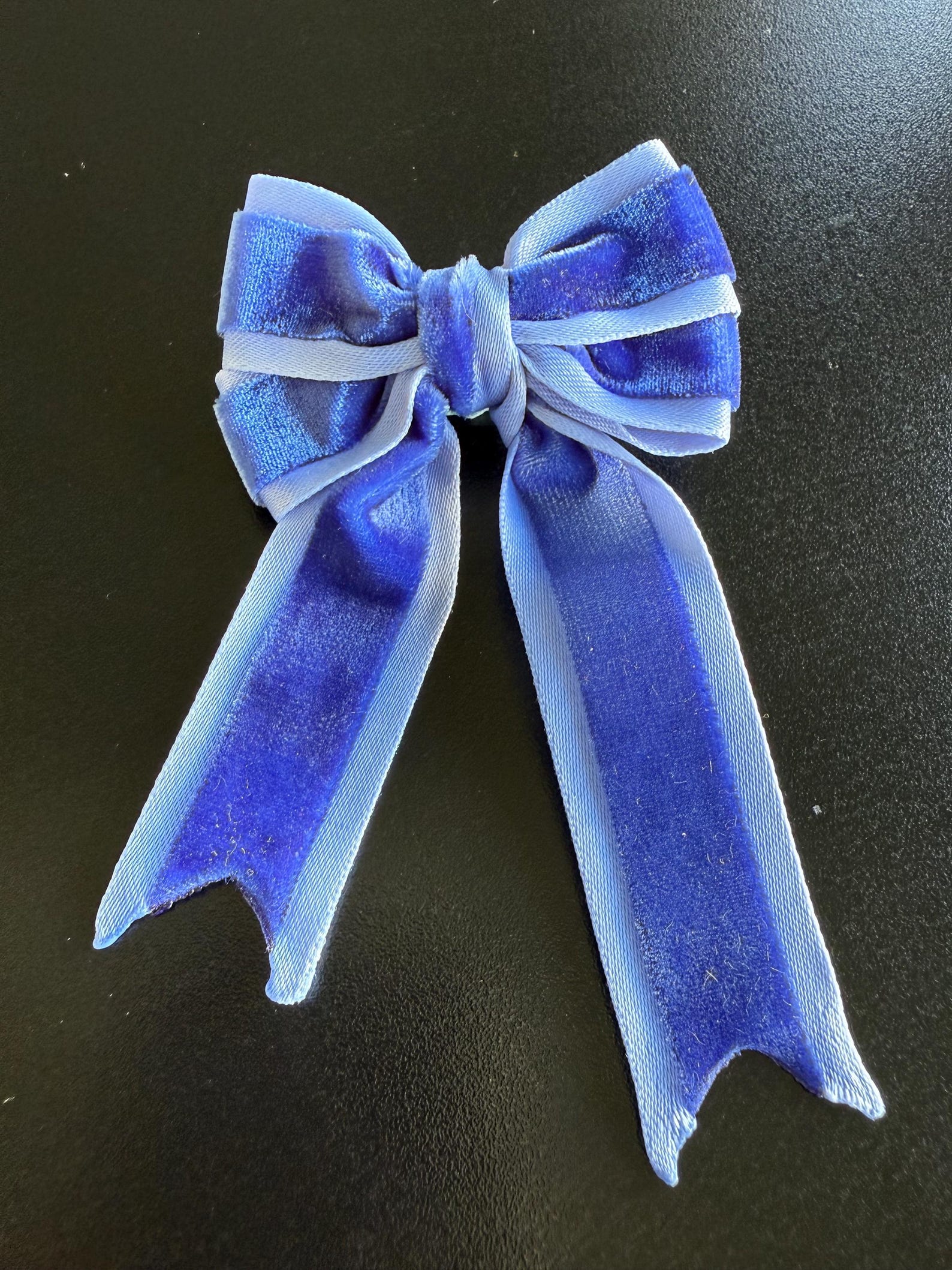 Royal Blue Velvet Hair Bow: Handmade Alligator Clip for Girls - Etsy