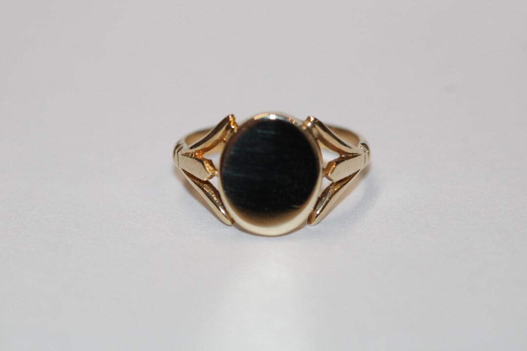 9ct Yellow Gold Fancy Signet Ring - Etsy