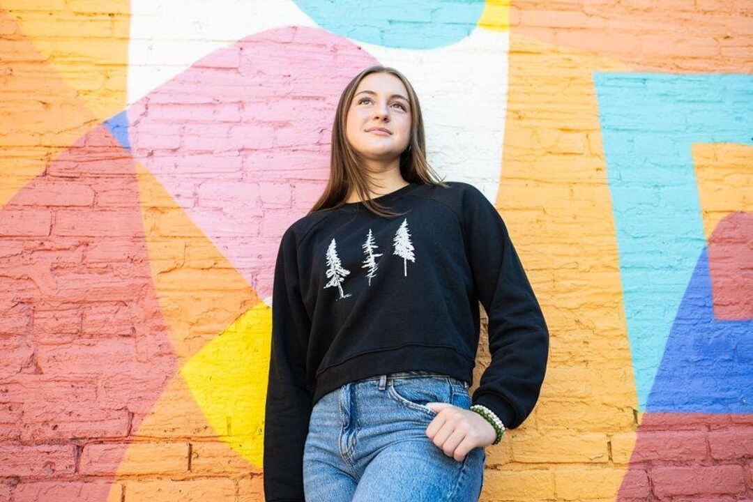 Tree Screenprint Cropped Sweatshirt: Women's Raglan Pullover - Etsy Canada