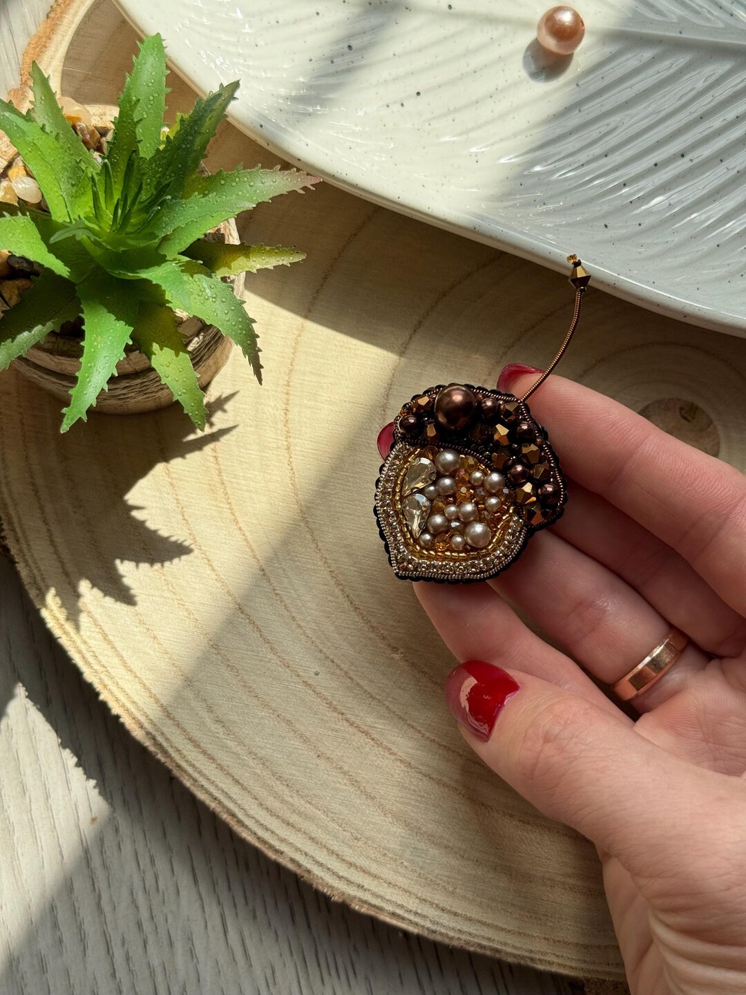 Acorn Pin, Golden Acorn, Acorn Brooch, Autumn Pin, Gift for Mom, for ...