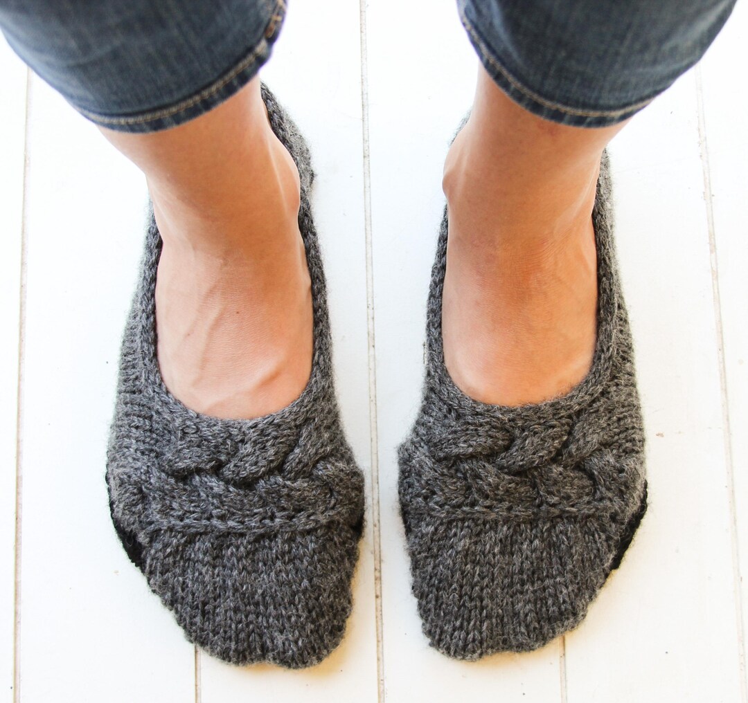 Cloud Nine Ballet Slippers PDF PATTERN - S (M, L, XL) - Two Tone, Cable ...