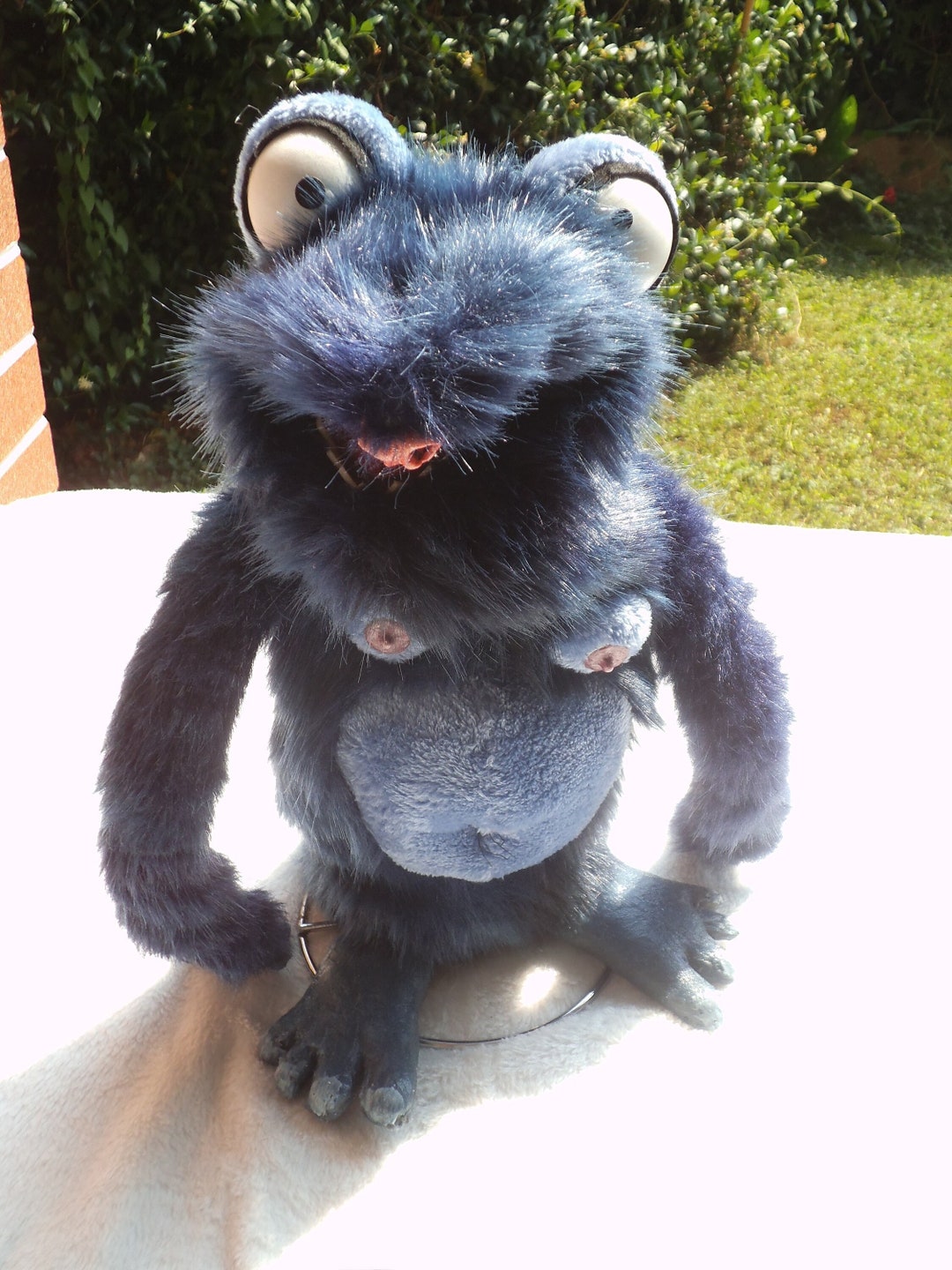 Bigfoot: Ventriloquist's Puppet With Articulated Hands and Removable ...