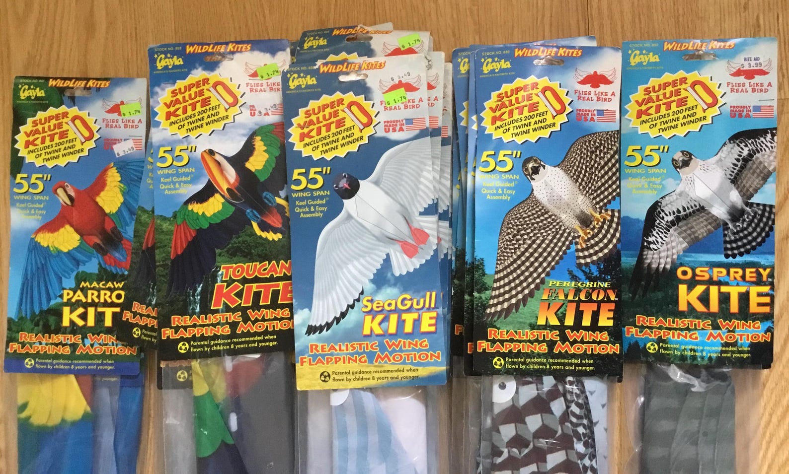 Gayla Wildlife Kites Macaw Parrot Bird Wing Flapper Motion Kite 55 Inch ...