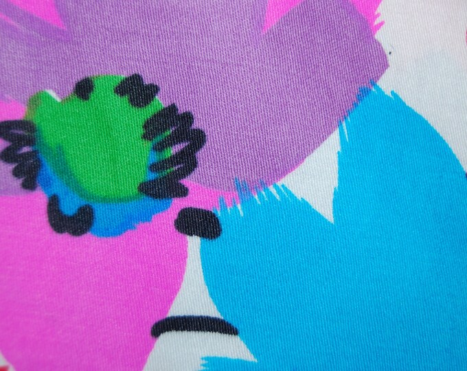 BOLD Floral Cotton Fabric With Big Mod Flowers Gorgeous COTTON - Etsy