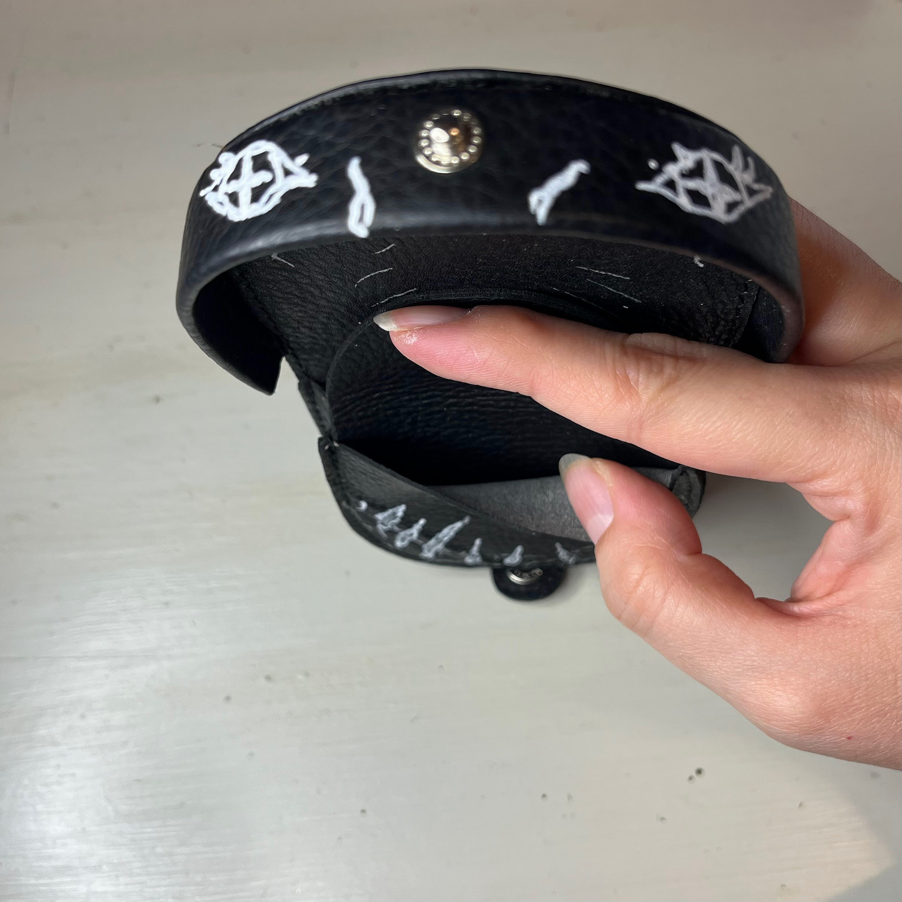 Hand-drawn Artisanal Wallet | Graffiti Art, Street Art, Abstract Art ...