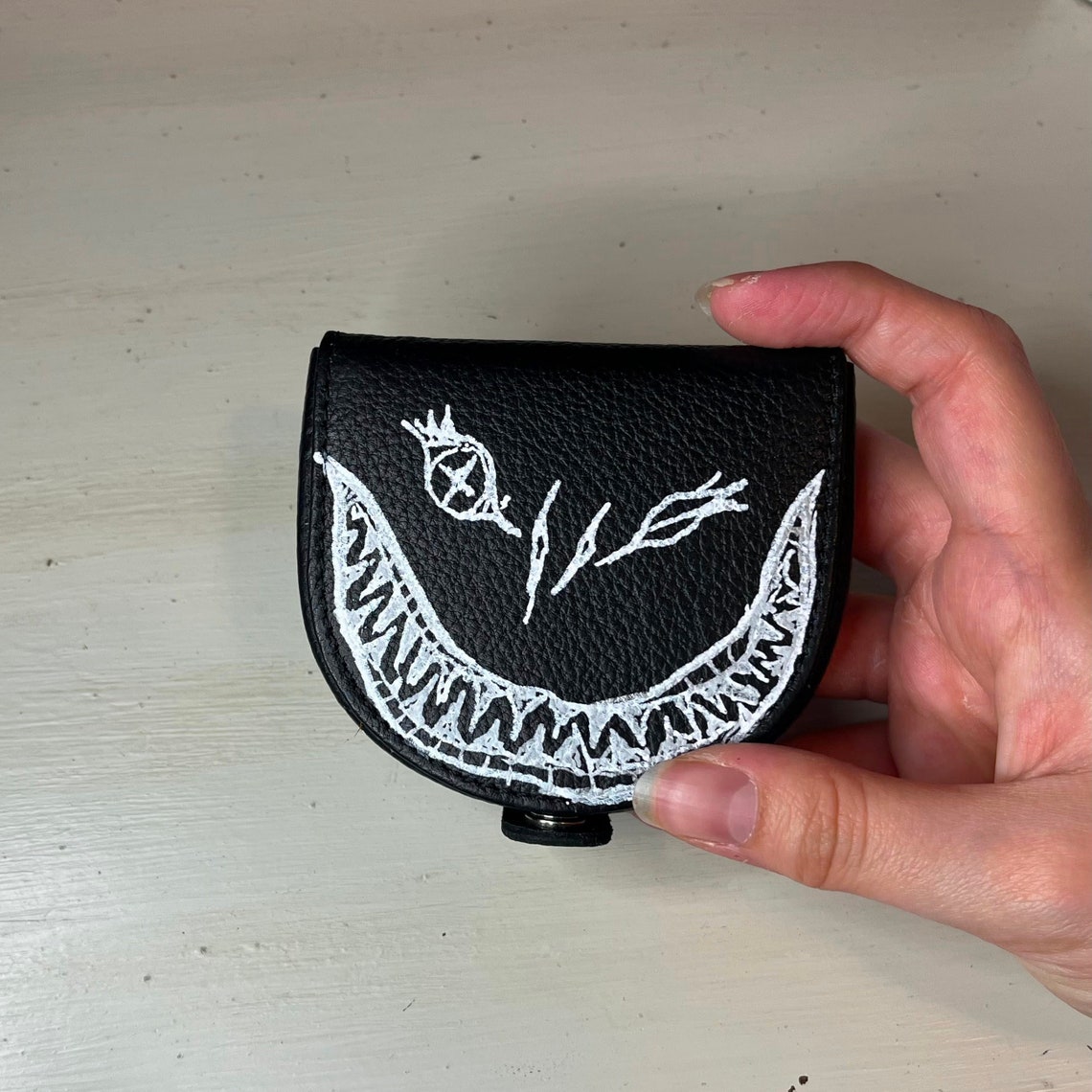 Hand-drawn Artisanal Wallet | Graffiti Art, Street Art, Abstract Art ...